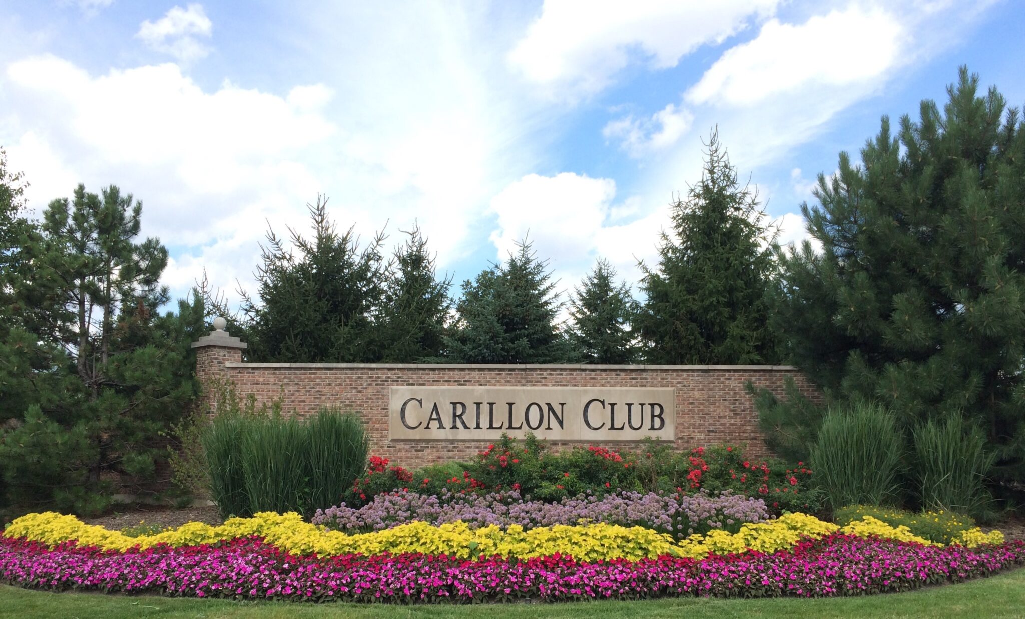Carillon Club in Naperville HOA